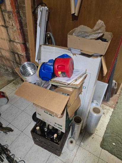 Light, plastic wrap, project display boards | Online Auctions | Proxibid