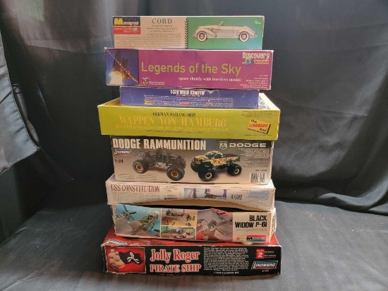 8 Vintage Plastic Model Kits 2 Partially Built 6 Unbuilt | Online ...