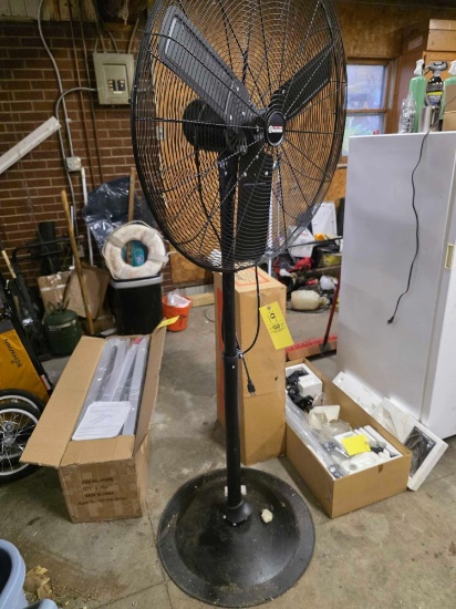 Central Machinery Shop Fan on Stand | Online Auctions | Proxibid