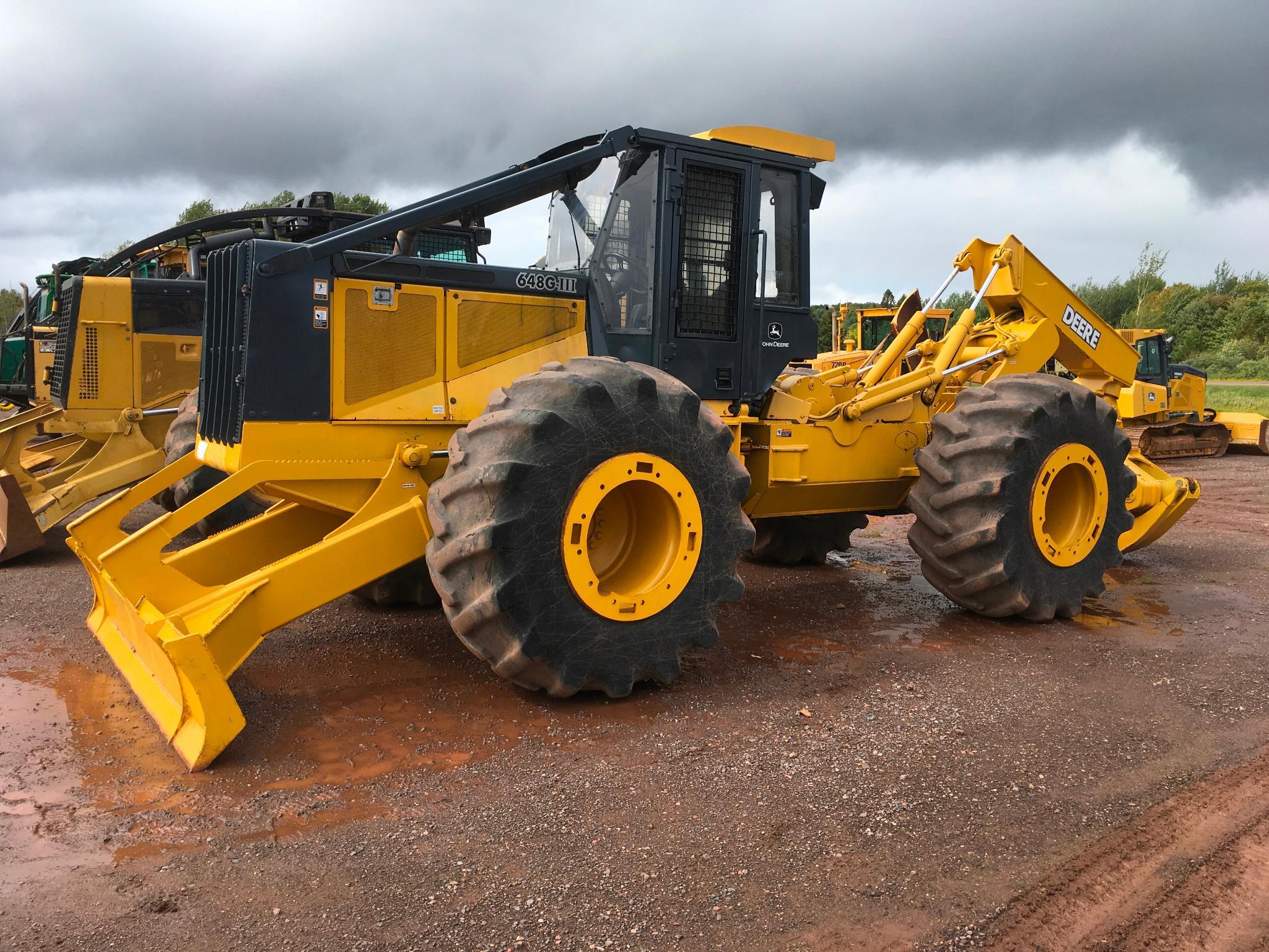 John Deere Grapple Skidder