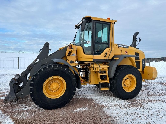 2014 Volvo L90G wheel loader, cab w/ AC, 20.5x25 tires, 4-spd ...