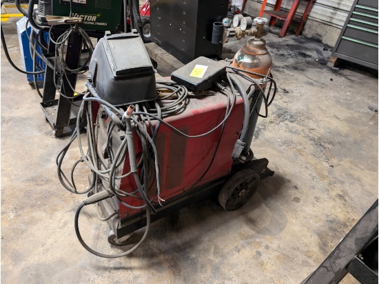Lincoln Electric Square Wave Tig 175 w/ Tank | Online Auctions | Proxibid