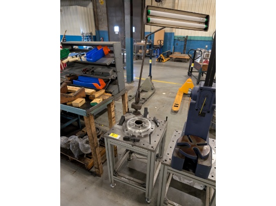 Chuck Holding Stand | Online Auctions | Proxibid