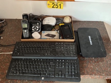 MISC. ELECTRONIC LOT:CELL PHONE CHARGERS & CASES | Proxibid