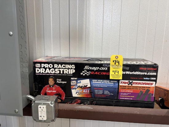 SET OF 2-SNAP-ON PRO RACING MODEL CARS | Online Auctions | Proxibid