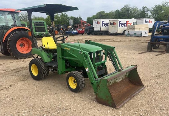 John Deere 2210 w/210 Front End Loader/Bucket | Online Auctions | Proxibid