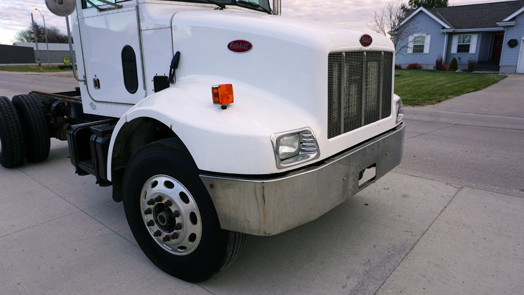 Peterbilt 330 Single Axle Tractor With Sleeper Cab Used Peterbilt Semi