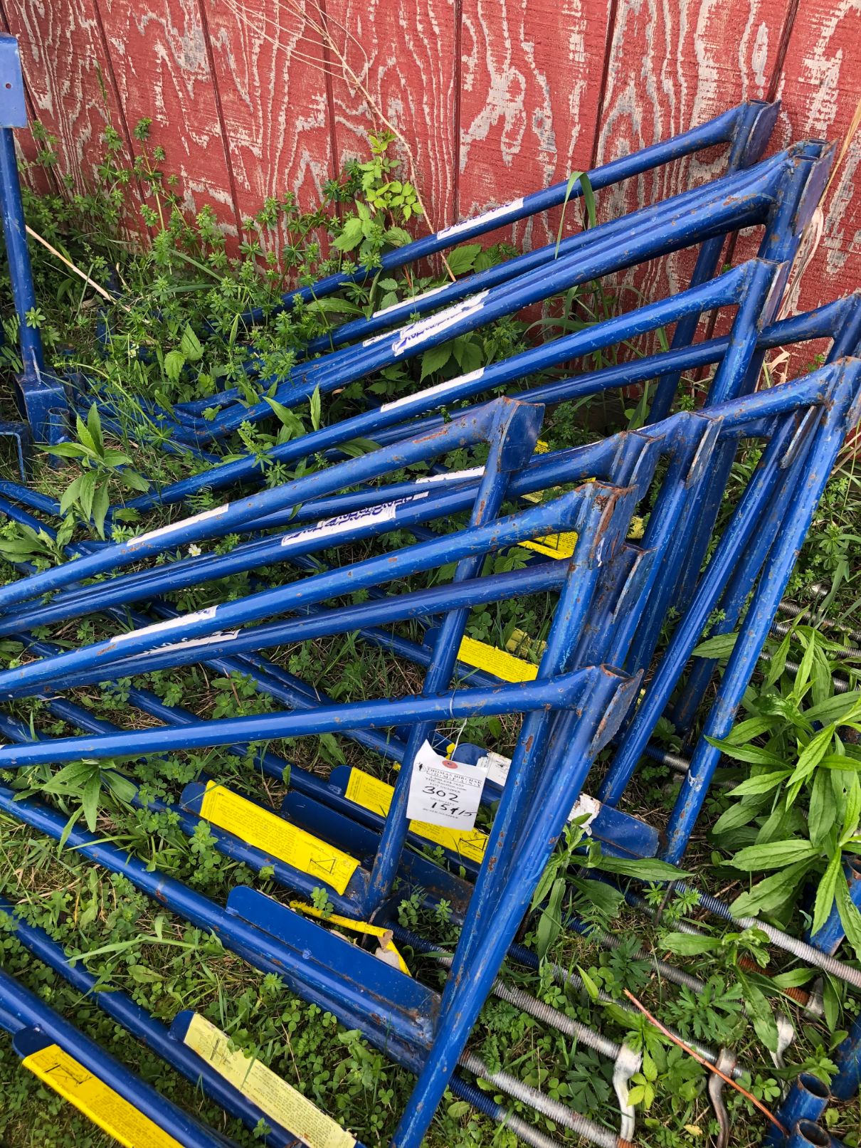 (15) Vanguard Staging Wall Brackets w/ Railing | Proxibid