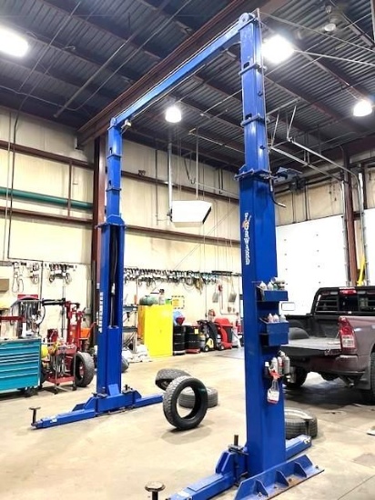 Forward Mfg. DP15 2-Post Heavy-Duty Truck Lift | Online Auctions | Proxibid