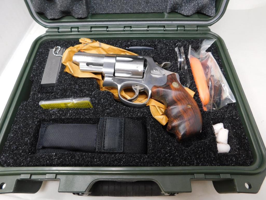 44 Magnum Snub Nose Smith And Wesson