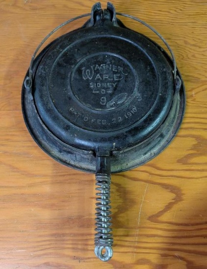 Wagner Ware Sidney O Cast Iron Waffle Iron | Art, Antiques ...