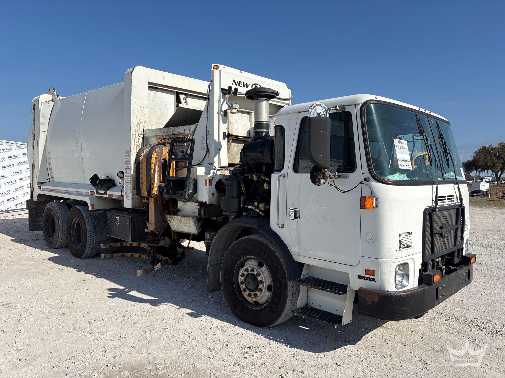 2005 International 4400 For Sale (85402463) from Royal Auction Group ...