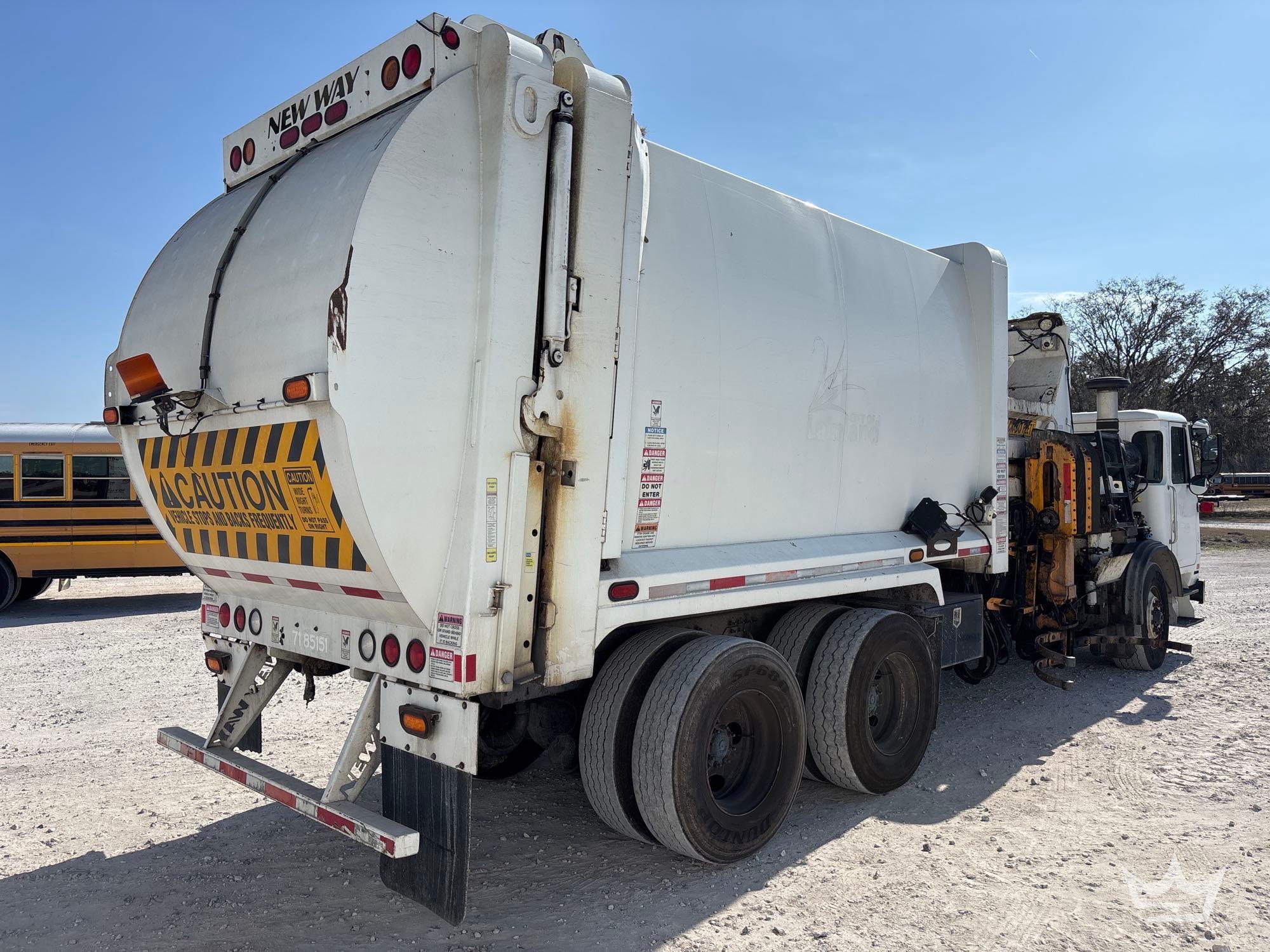 2005 International 4400 For Sale (85402463) from Royal Auction Group ...
