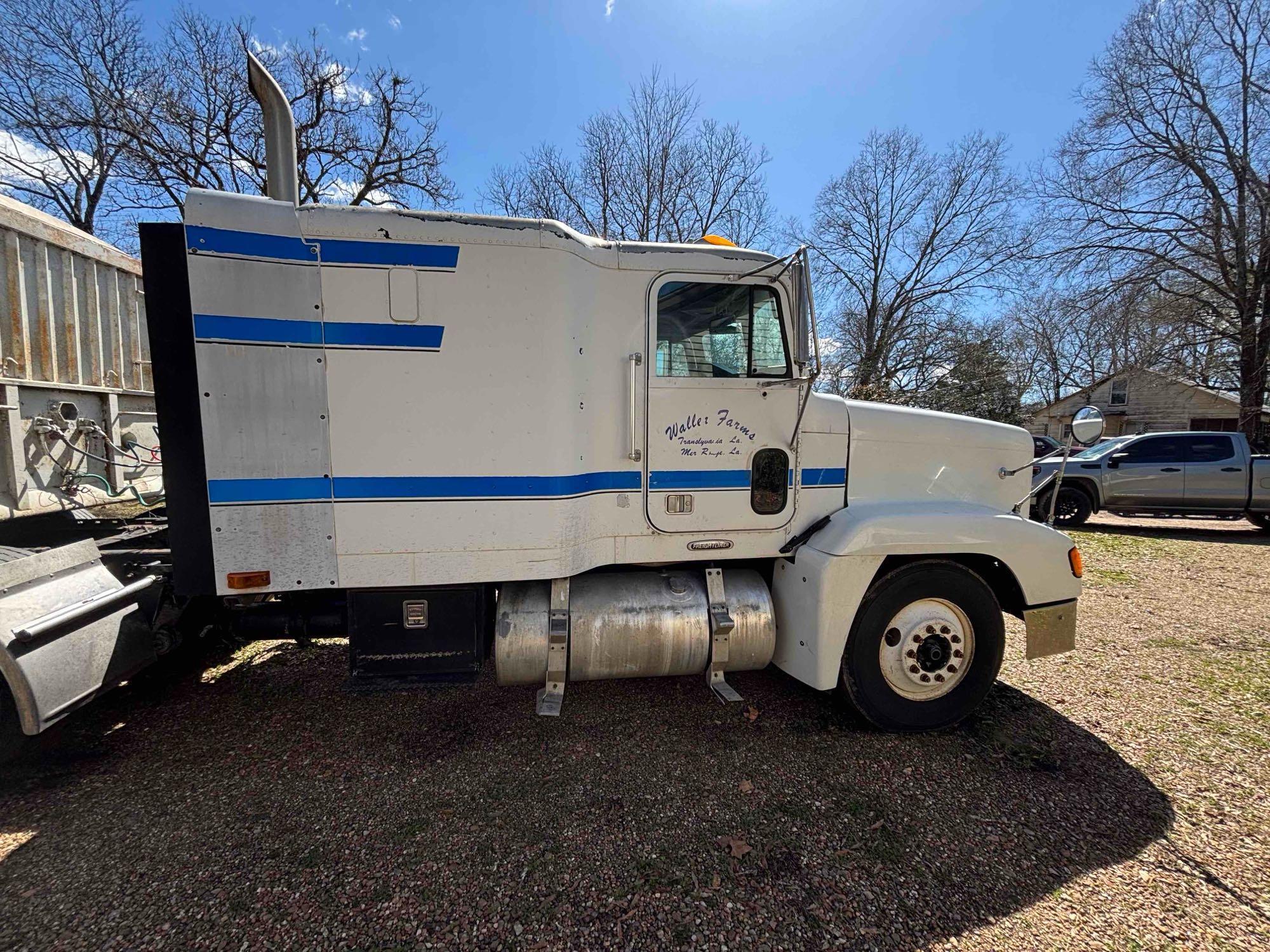 1995 Freightliner Cabover 1995 Freightliner Cab Over Commercial